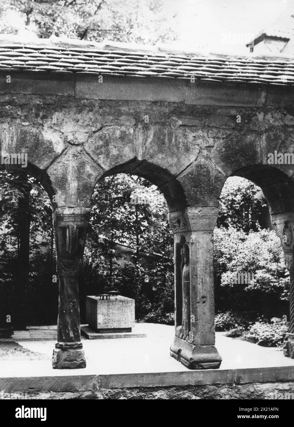 Minstrel middle ages hi-res stock photography and images - Alamy