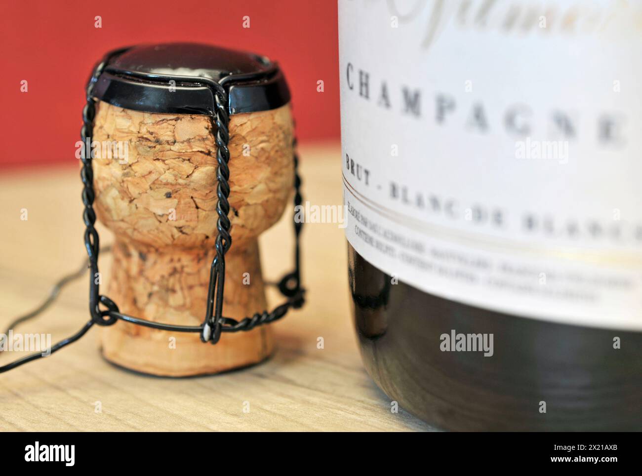 Cork plug with muselet (wire cage) from champagne Stock Photo - Alamy