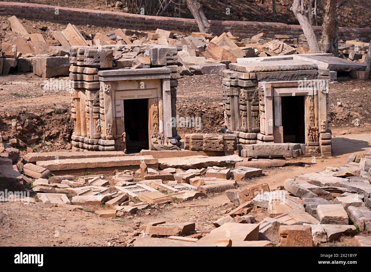 Small temples and shrines, Bateshwar Group of Temples, Morena, Madhya ...
