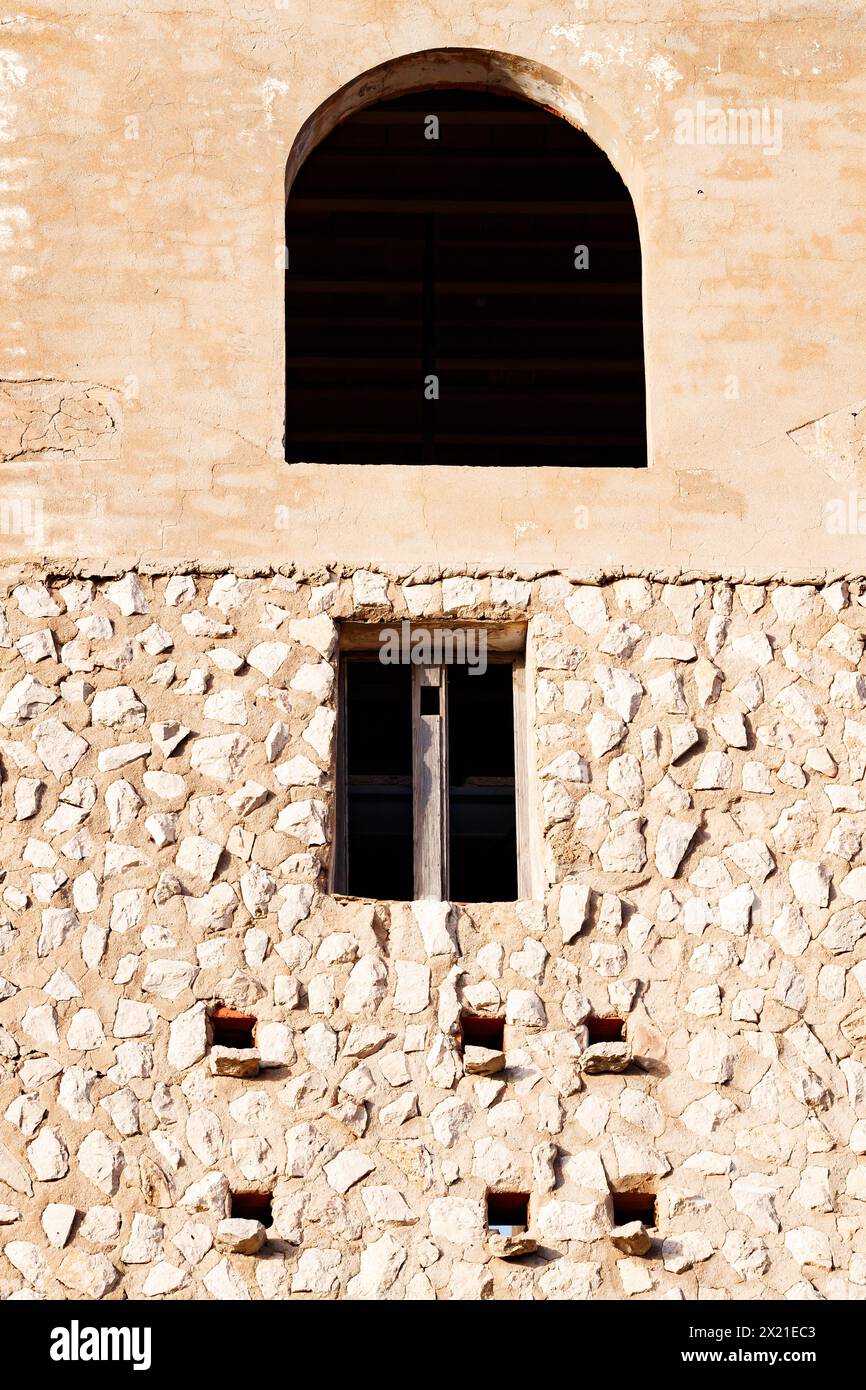Dove in structure hi-res stock photography and images - Alamy