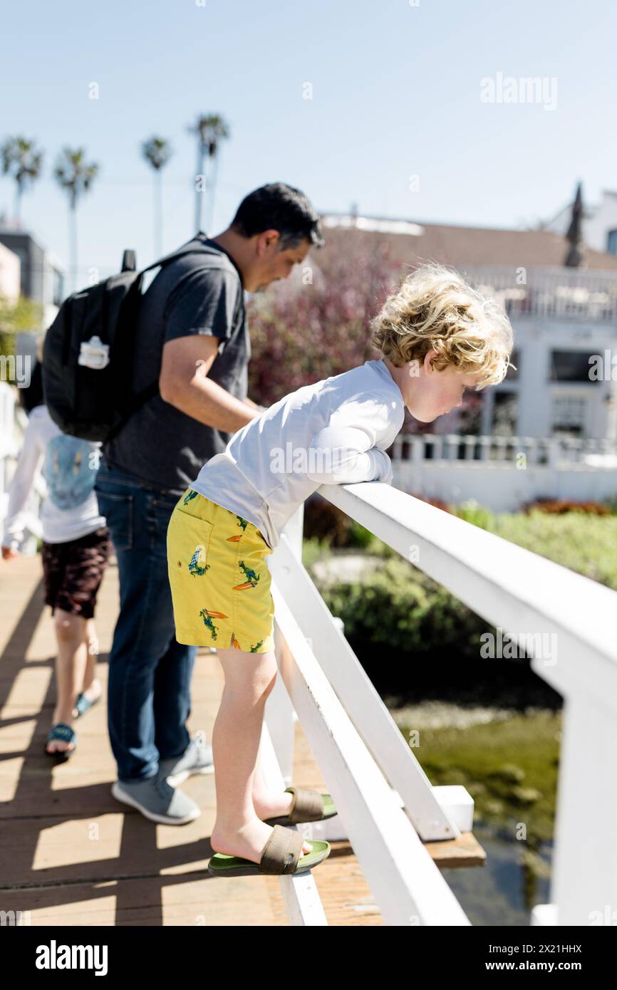 Nephews & Uncles on Bridge at Canals in Venice Beach Stock Photo - Alamy