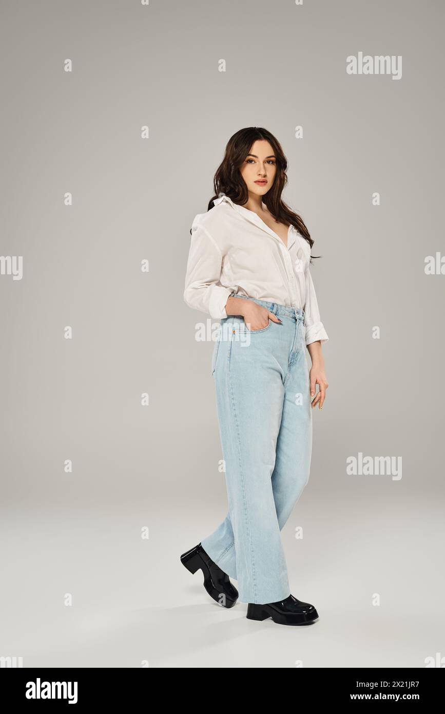 Plus size model jeans hi-res stock photography and images - Alamy