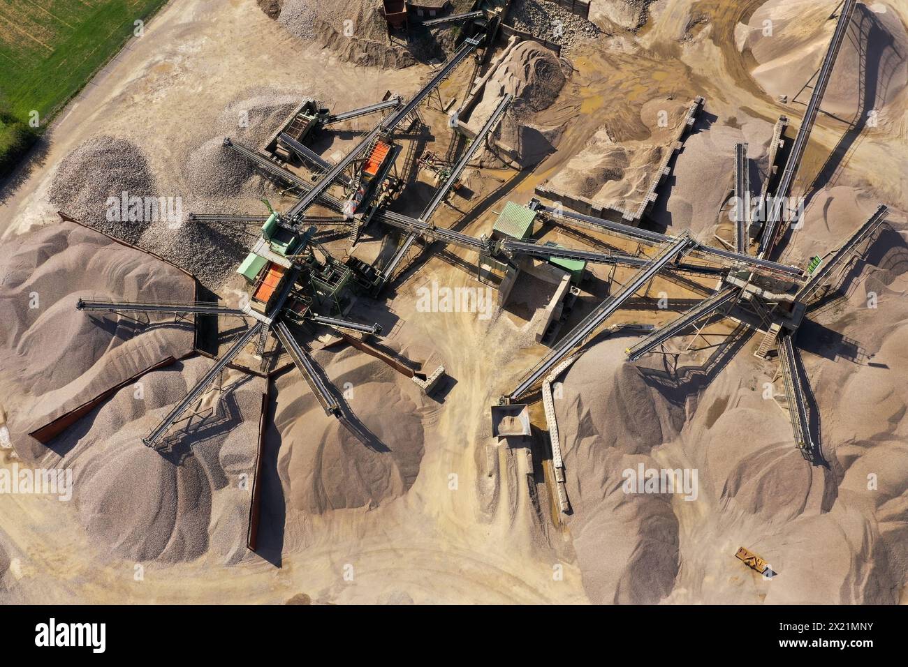 Gravel extraction hi-res stock photography and images - Alamy