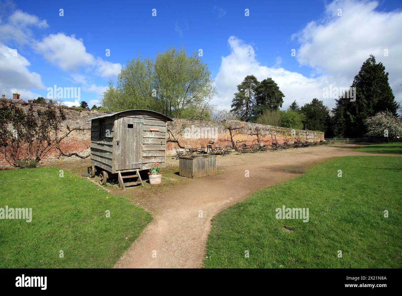 Dudmaston hall Orchard tea room outside seating area Stock Photo - Alamy