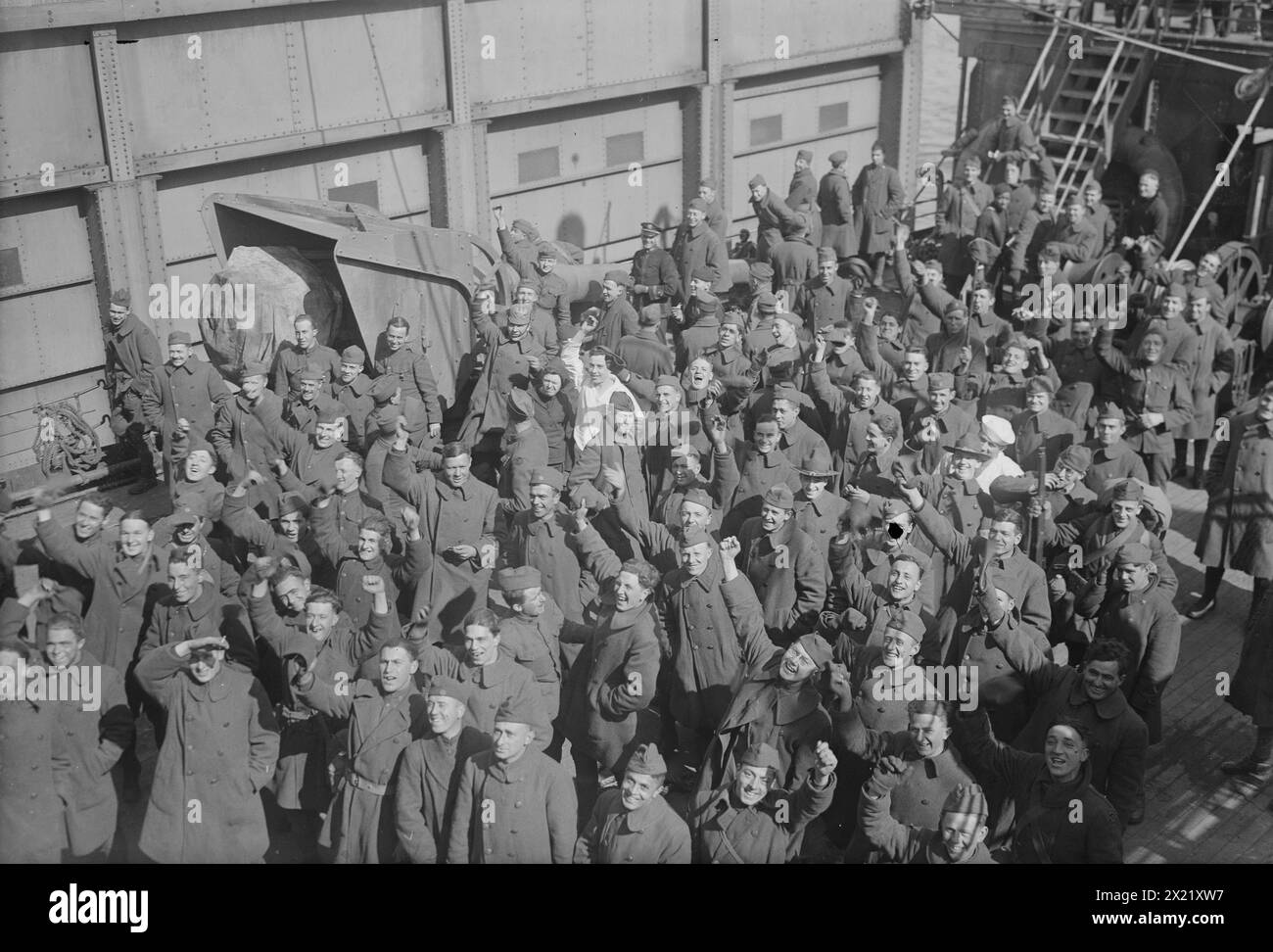 27th Arriving, 1919. Soldiers of the U.S. Army 27th Division which ...