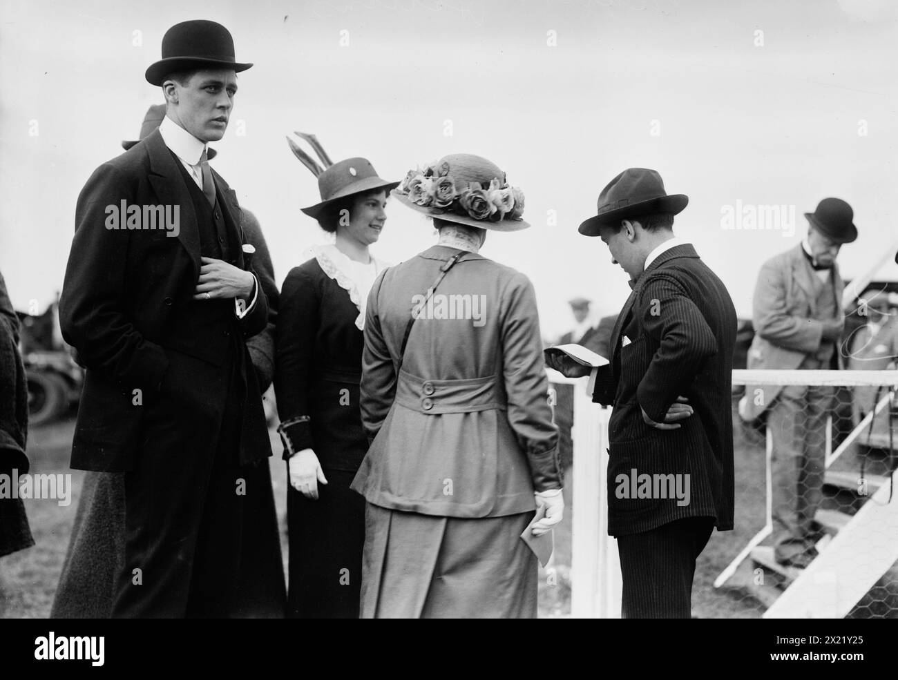 Marion Hollins, 1913. Shows horsewoman and golf champion Marion Hollins ...