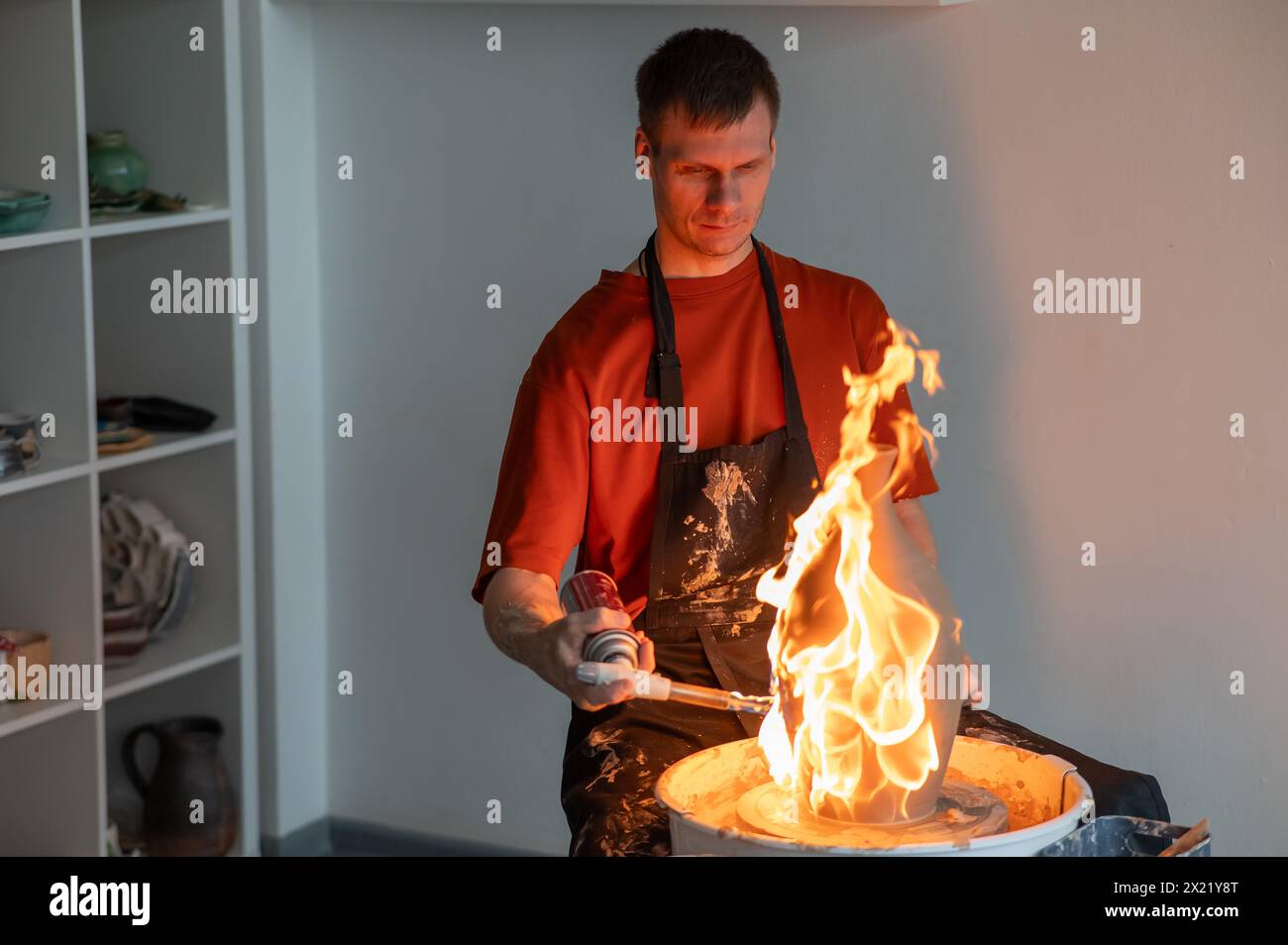 Clay on potters wheel gas hi-res stock photography and images - Alamy