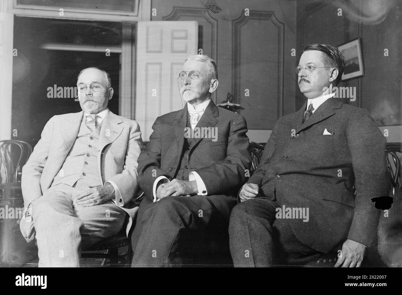 George wallace william hanger hi-res stock photography and images - Alamy
