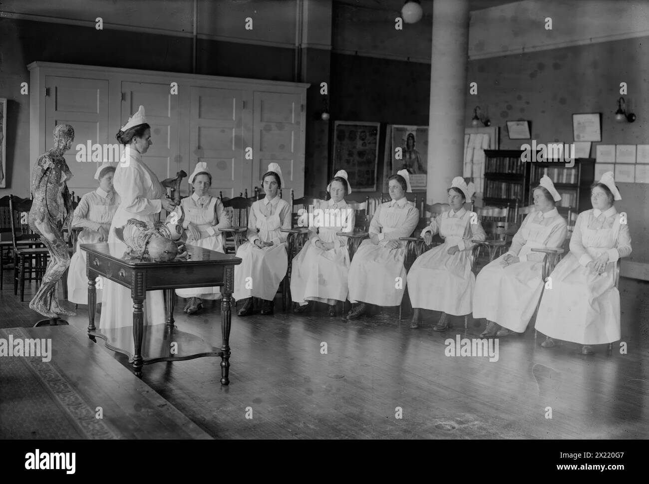 Anatomy class, between c1915 and 1918. Shows the Metropolitan Hospital Training School for ...