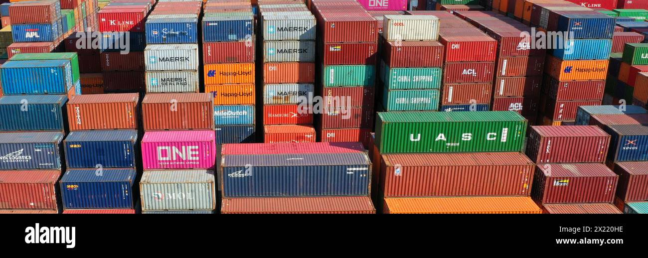 Intermodal containers hi-res stock photography and images - Alamy