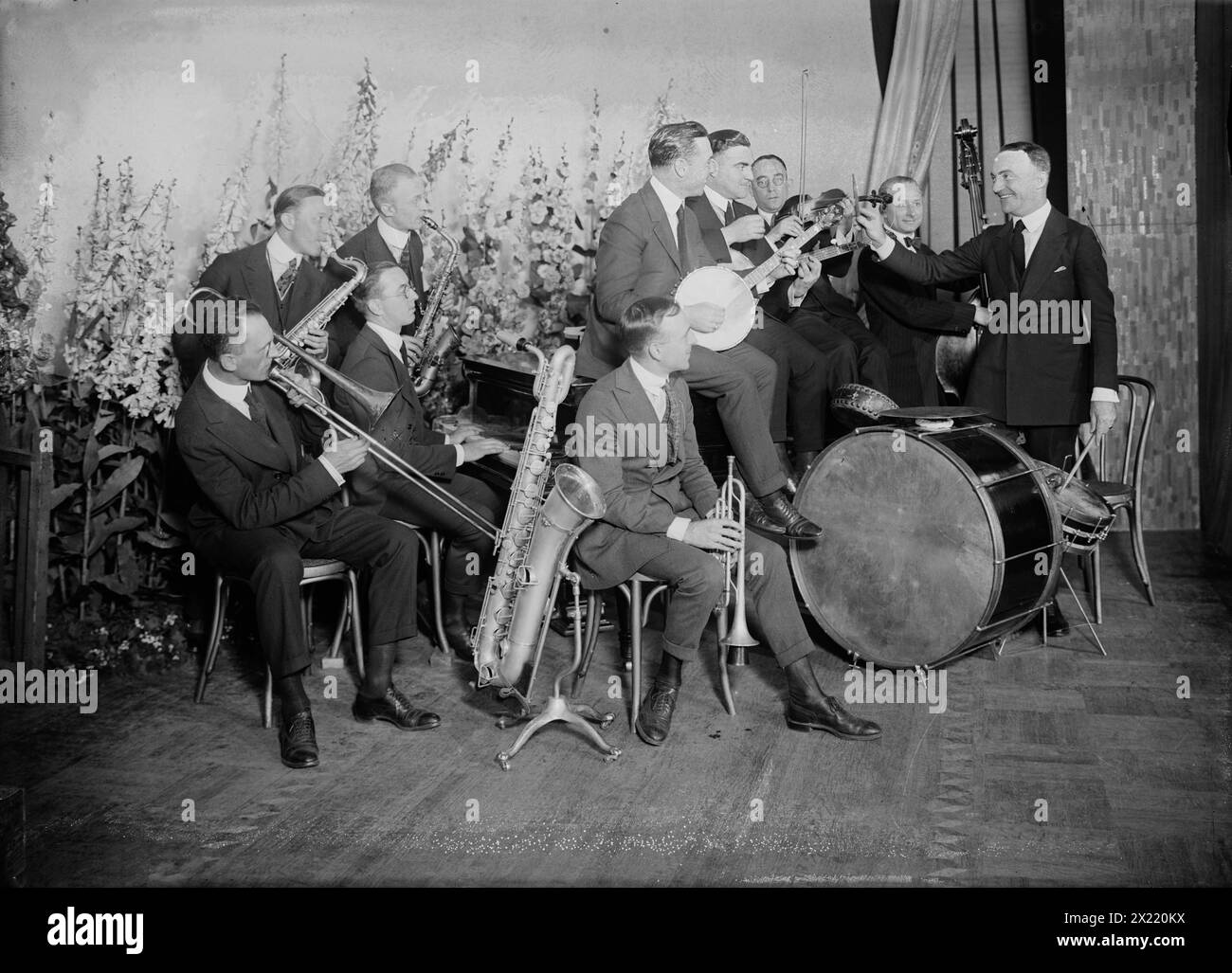 Art Hickman, 1919 or 1920. Shows Art Hickman's Orchestra, likely during ...