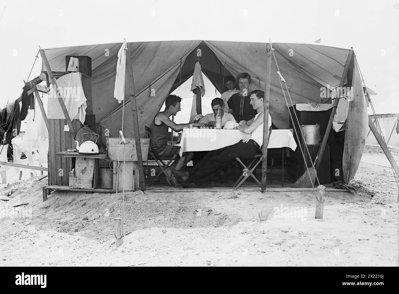 Card game portrait Black and White Stock Photos & Images - Alamy
