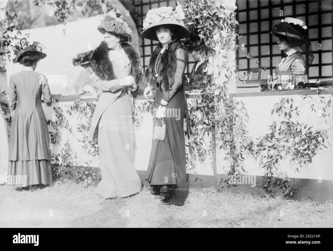 Mrs. J. Gordon Douglas, Mrs. Fred Beach at Hope Farm Fair, 1912 Stock ...