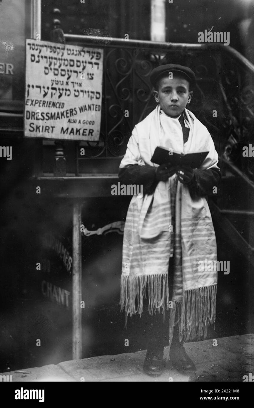 Full ish Black and White Stock Photos & Images - Alamy