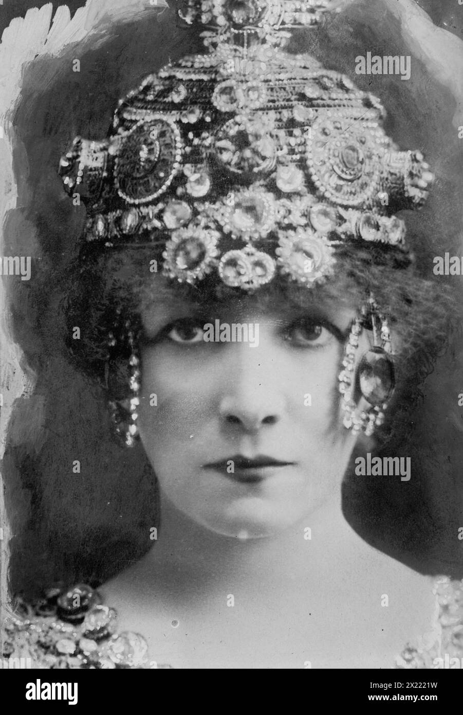 Elaborate headgear hi-res stock photography and images - Alamy