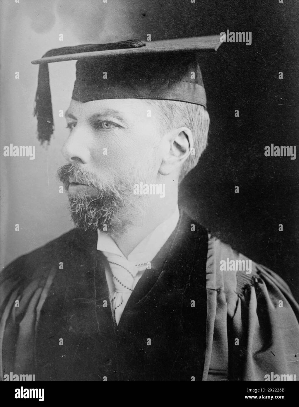 Academic dress man Black and White Stock Photos & Images - Alamy