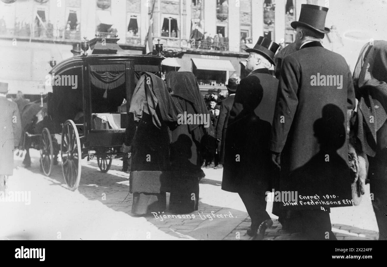 Bjornson family in funeral procession - Christiania, 1910. The funeral ...