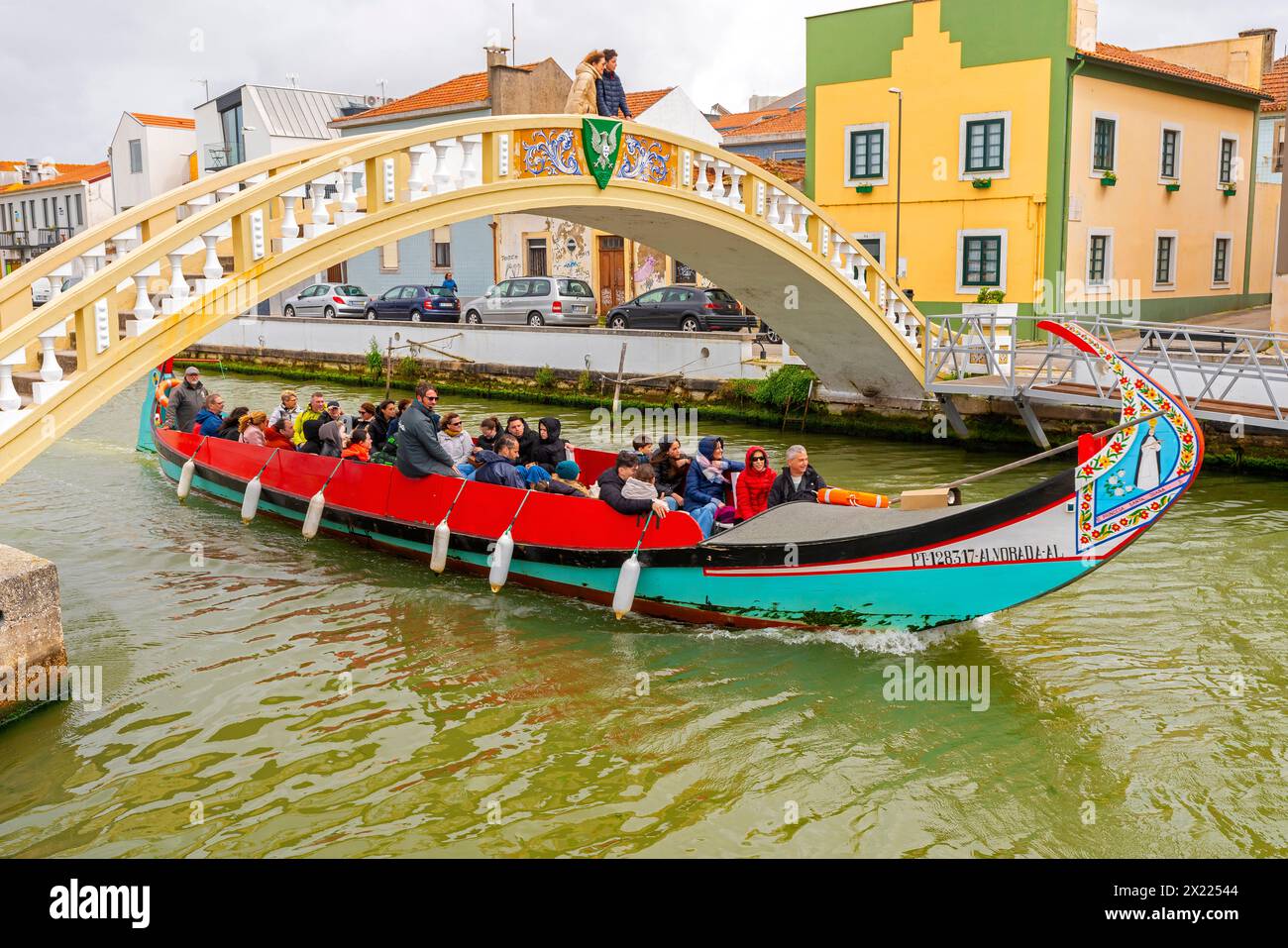 Boat on rive hi-res stock photography and images - Alamy