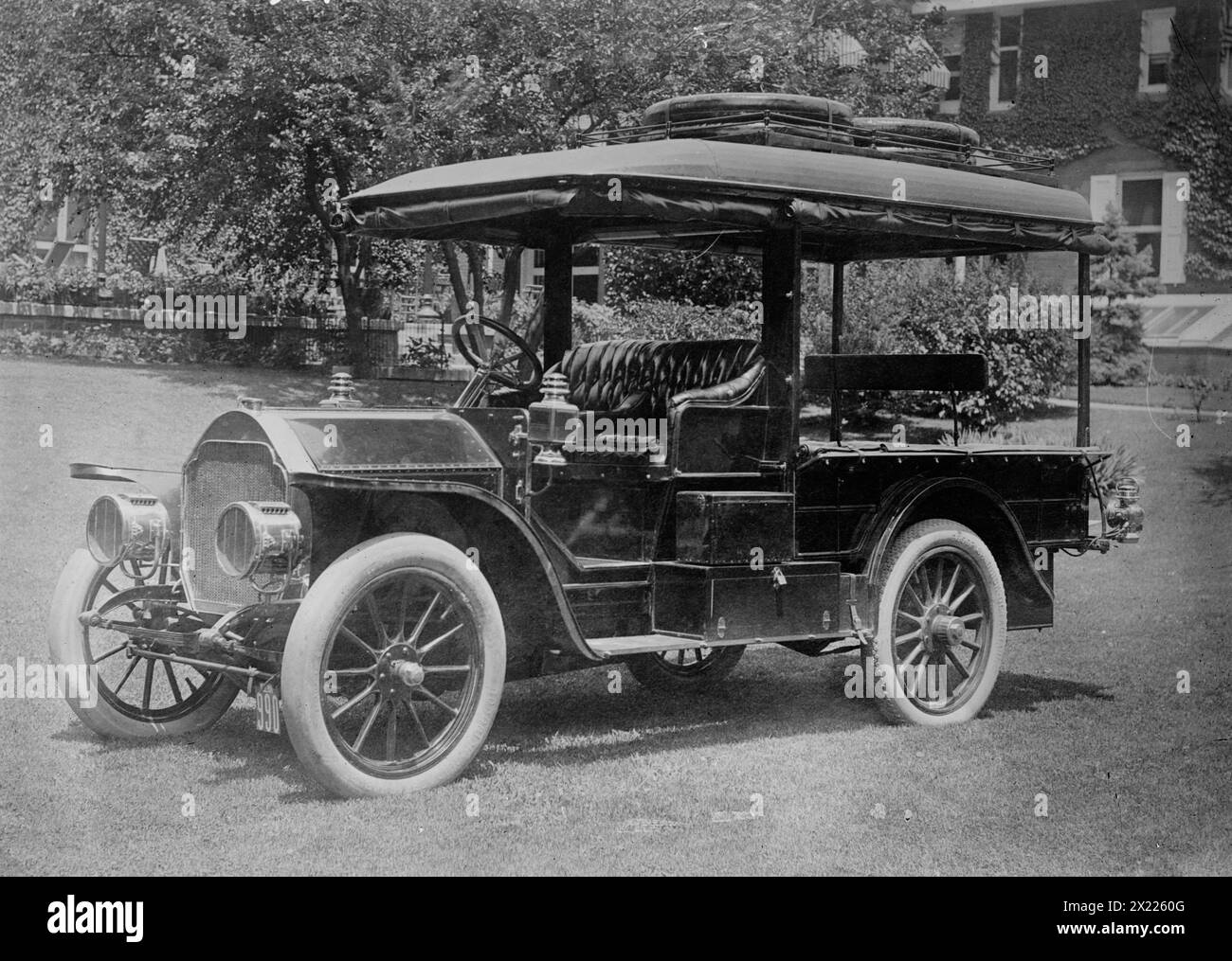 Dupont's camping auto, between c1910 and c1915. Shows a Stoddard-Dayton ...