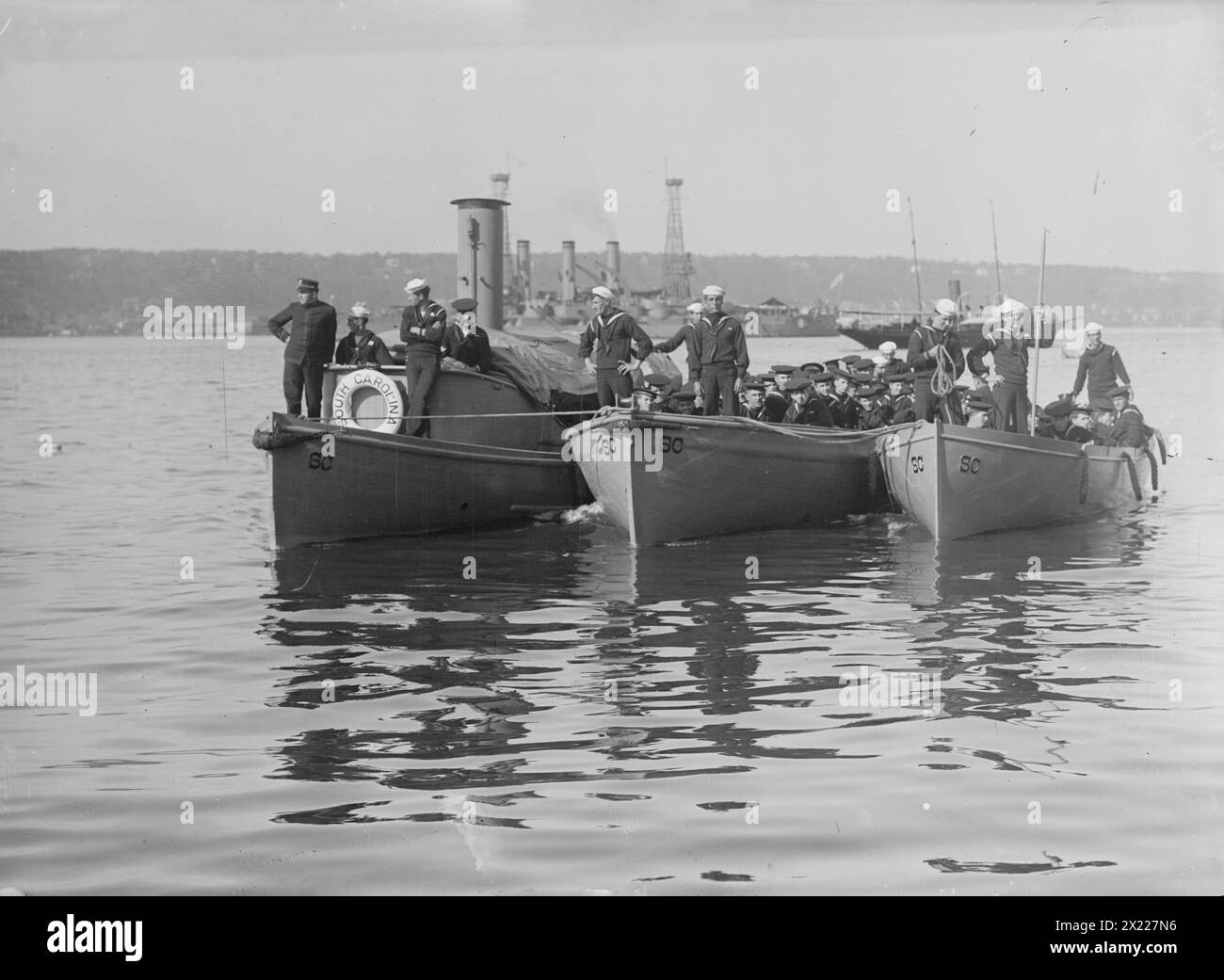 American sailors on leave hi-res stock photography and images - Alamy