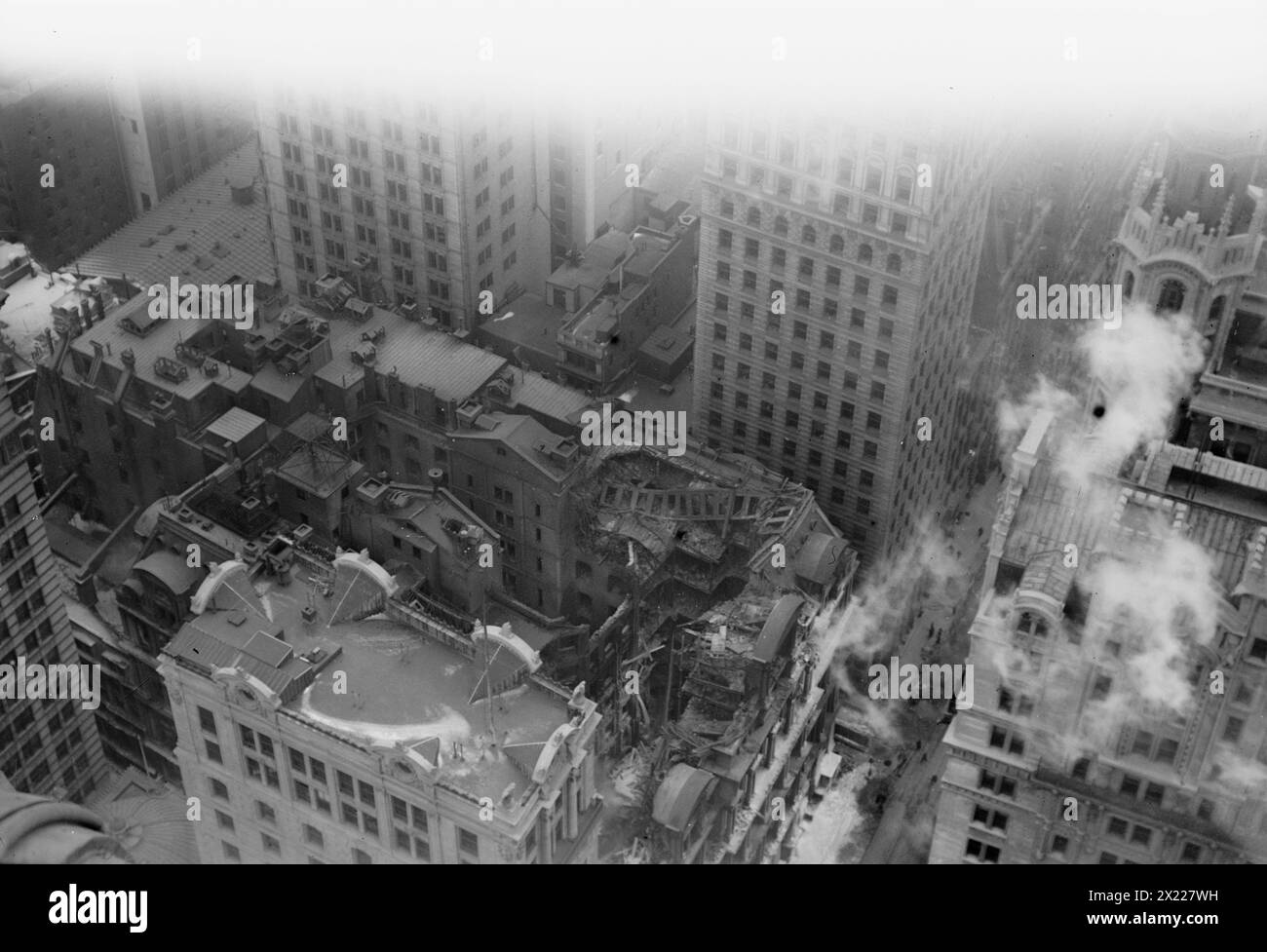 Historical new york city fire Black and White Stock Photos & Images - Alamy