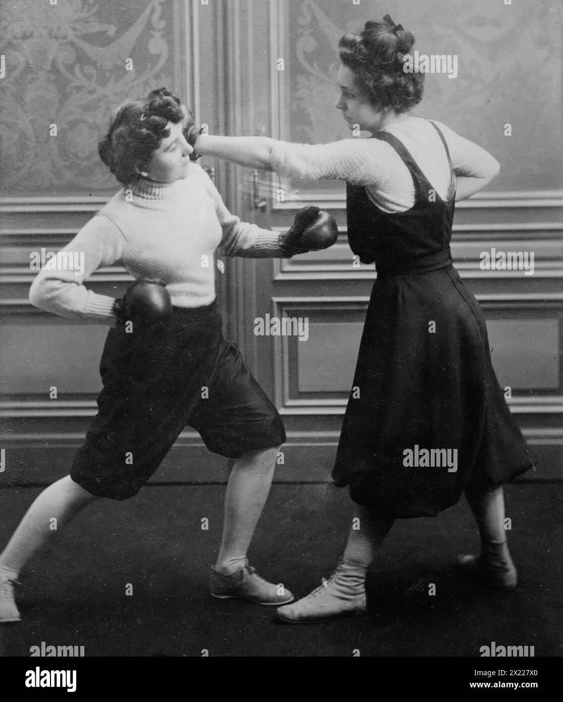 Mrs. Edwards & Frl. Kussin [boxing], 1912. Shows Fraulein Kussin and ...