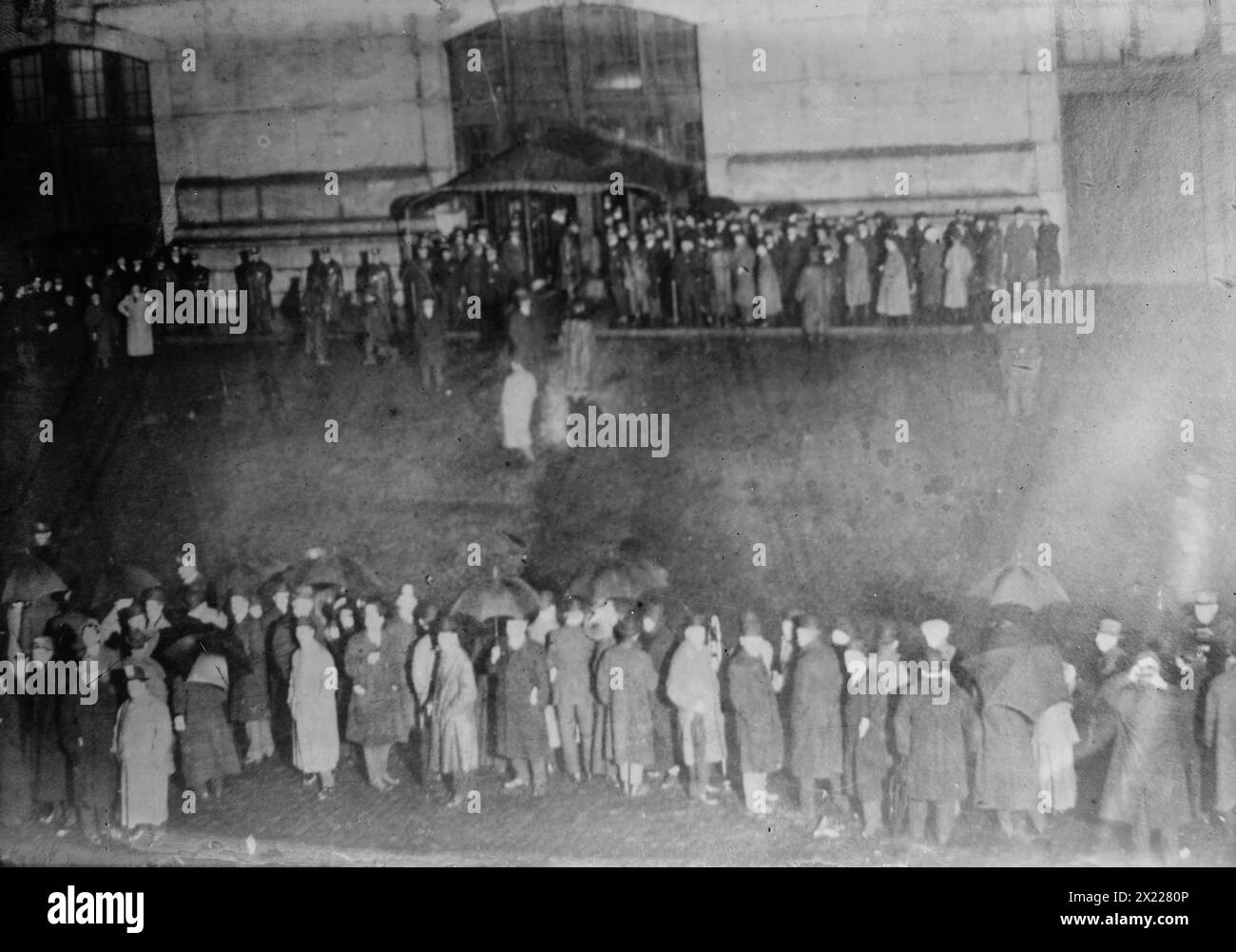 Rms titanic disaster Black and White Stock Photos & Images - Alamy