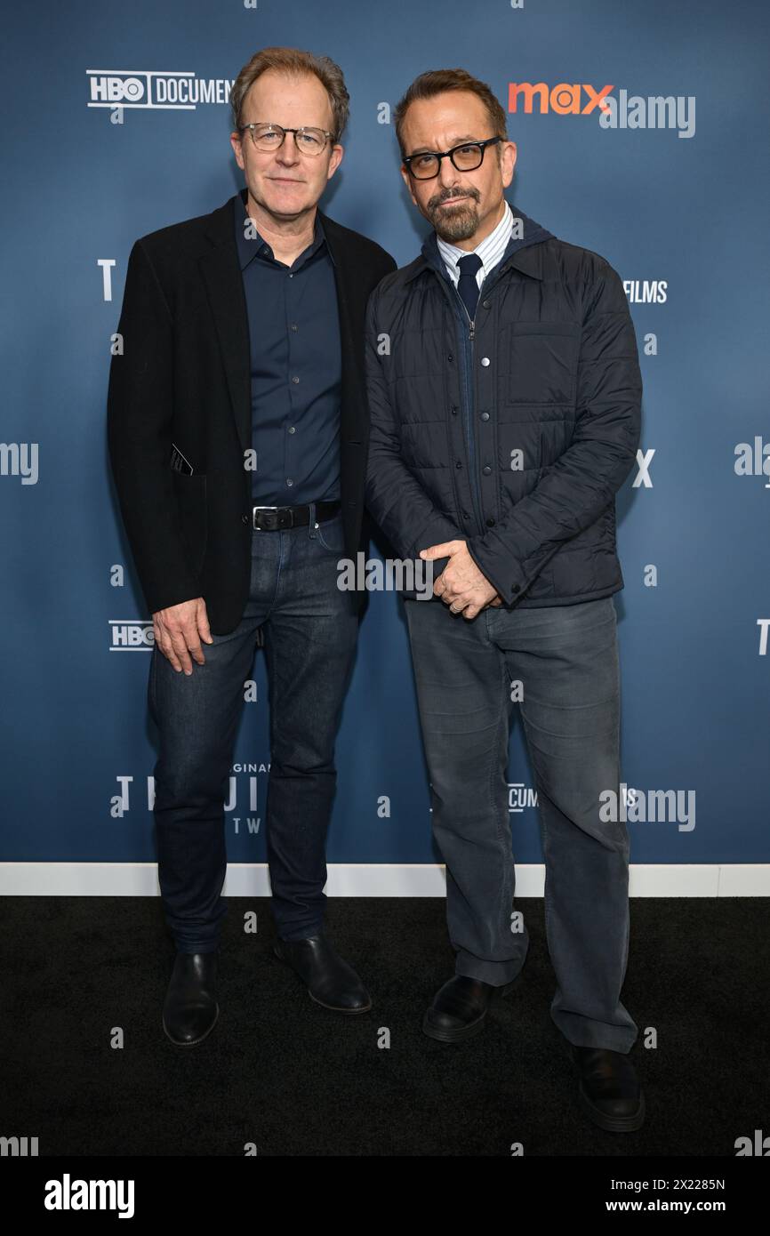 Tom McCarthy and Andrew Jarecki Stock Photo - Alamy