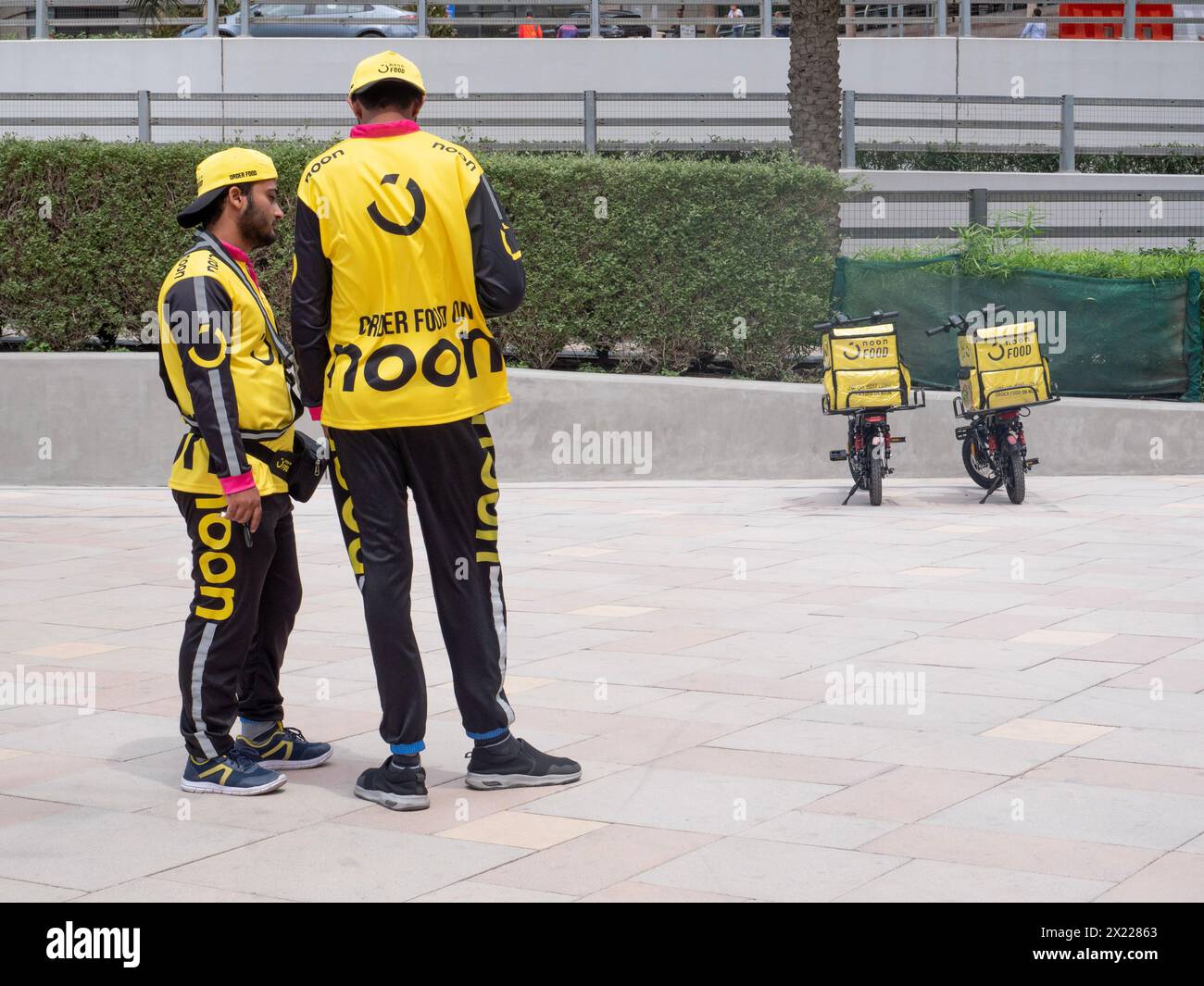 Food delivery bike uae hi-res stock photography and images - Alamy
