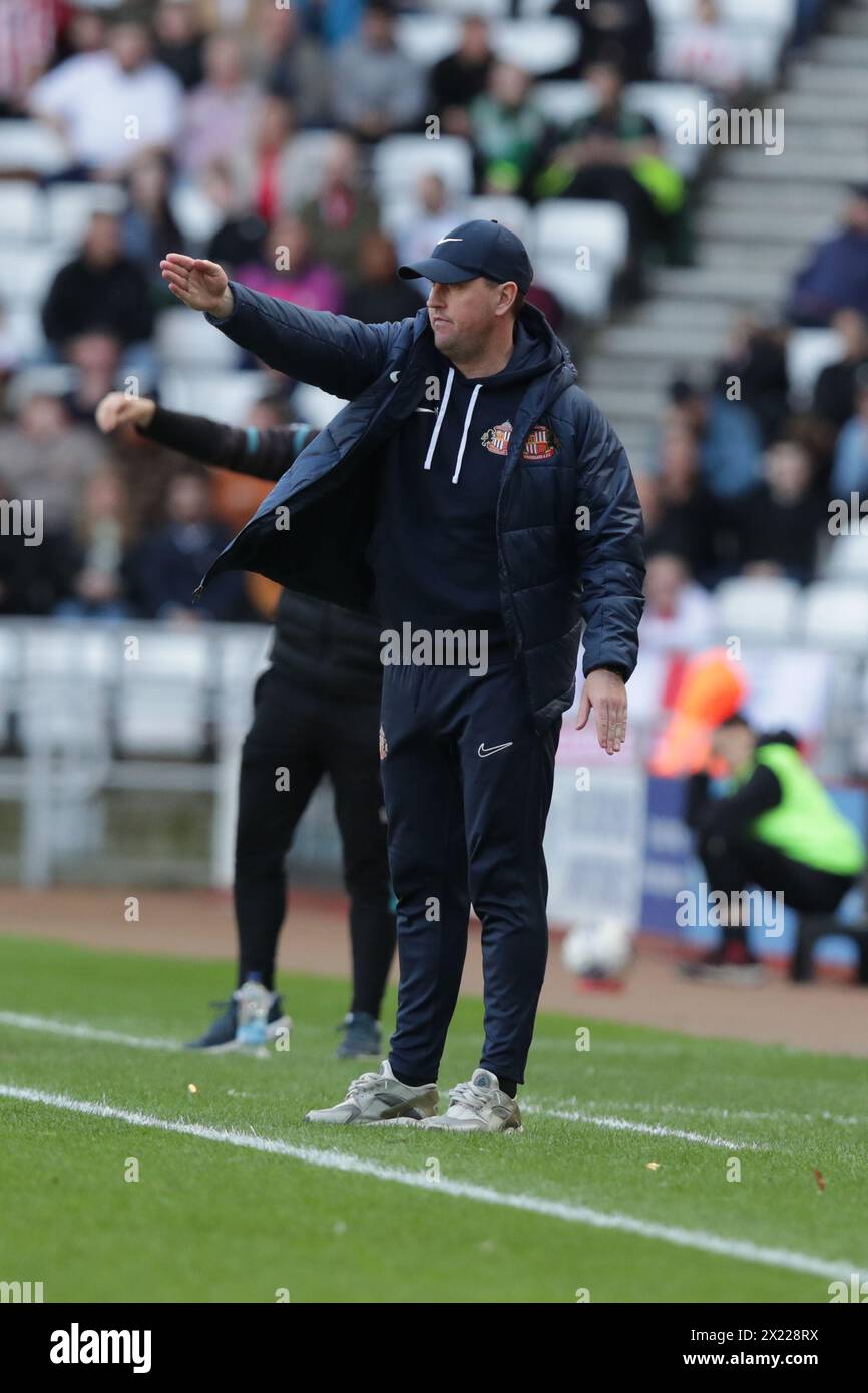 Manager of Sunderland, Mike Dodds - Sunderland v Bristol City, Sky Bet ...