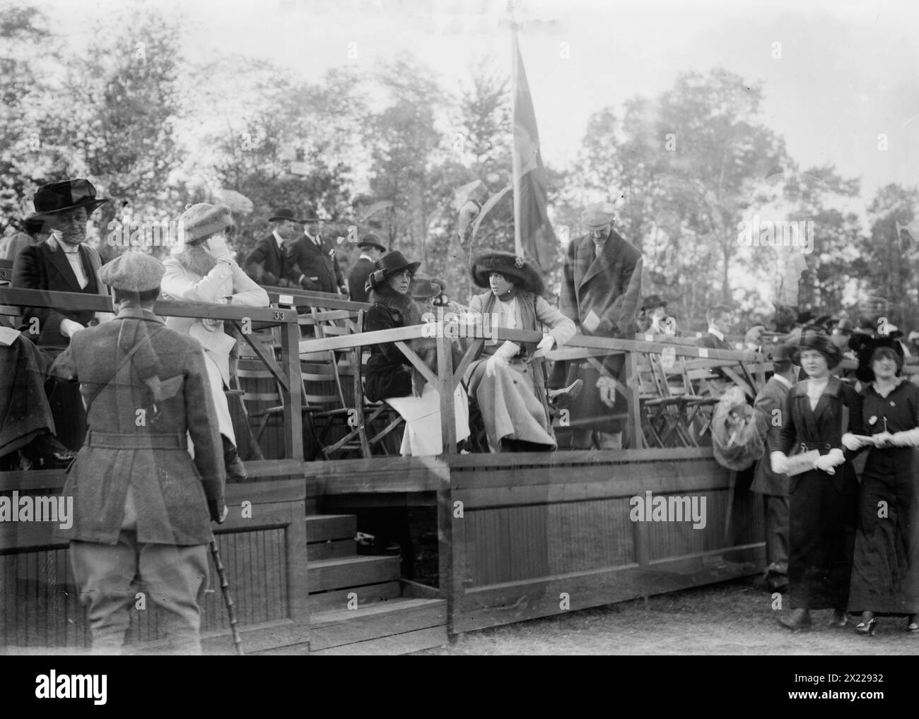 Mrs. W.K. Vanderbilt Jr. and Mrs. A. S. Burden, between c1910 and c1915 ...