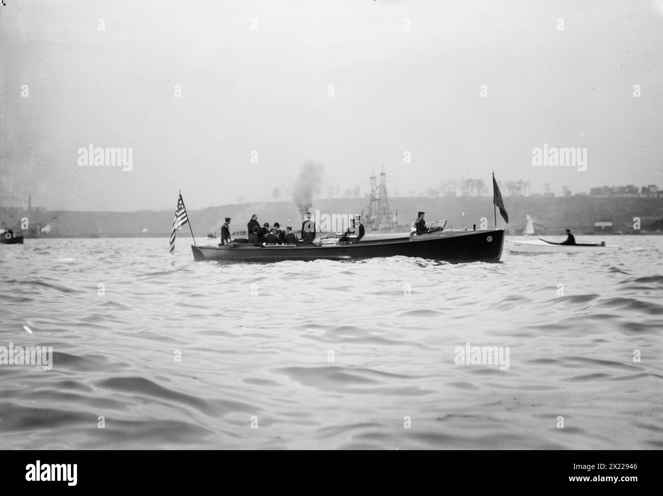 Pres't Taft at Naval Review, 1912. Shows President William Howard Taft ...