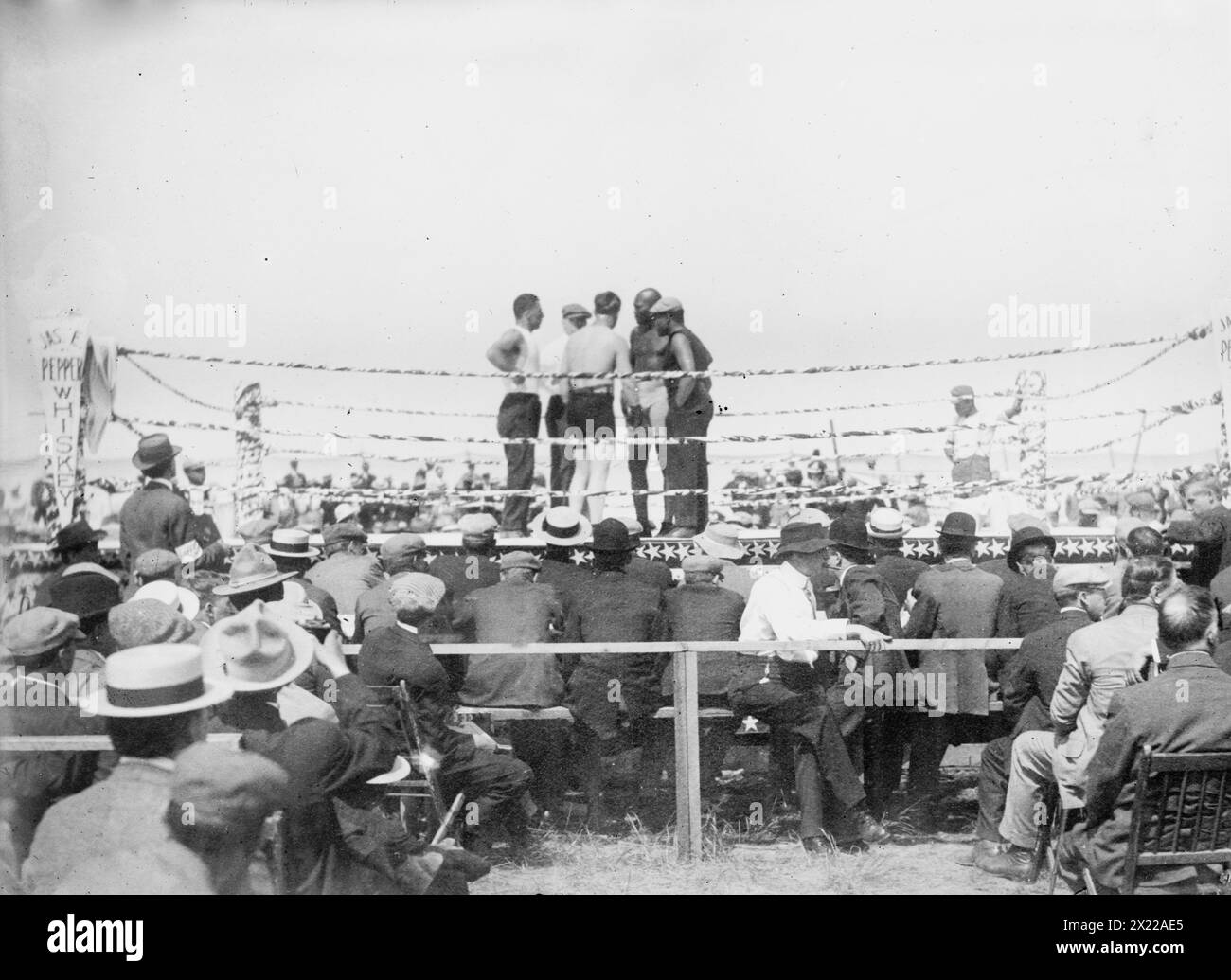 Johnson - Flynn contest, July 4 1912. Shows boxers Jack Johnson (1878 ...