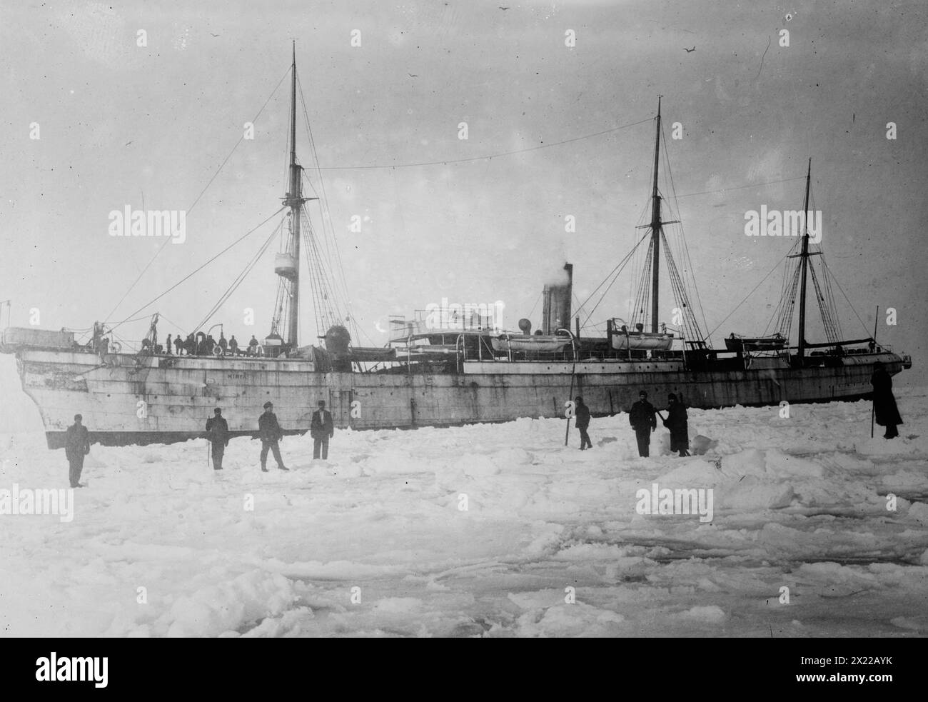 Canadian ice service hi-res stock photography and images - Alamy