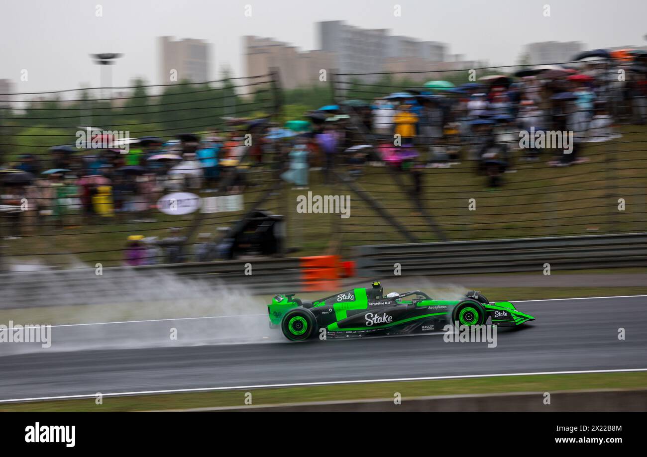 24 ZHOU Guanyu (chi), Stake F1 Team Kick Sauber C44, action during the Formula 1 Lenovo Chinese ...