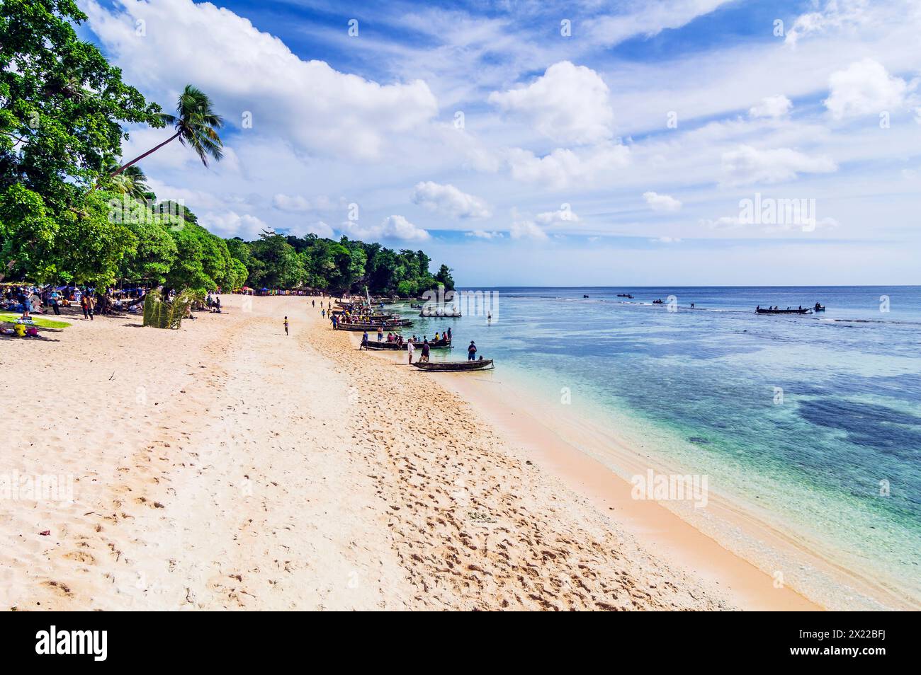 The Conflict Islands (also Conflict Atoll) an atoll in the Solomon Sea ...