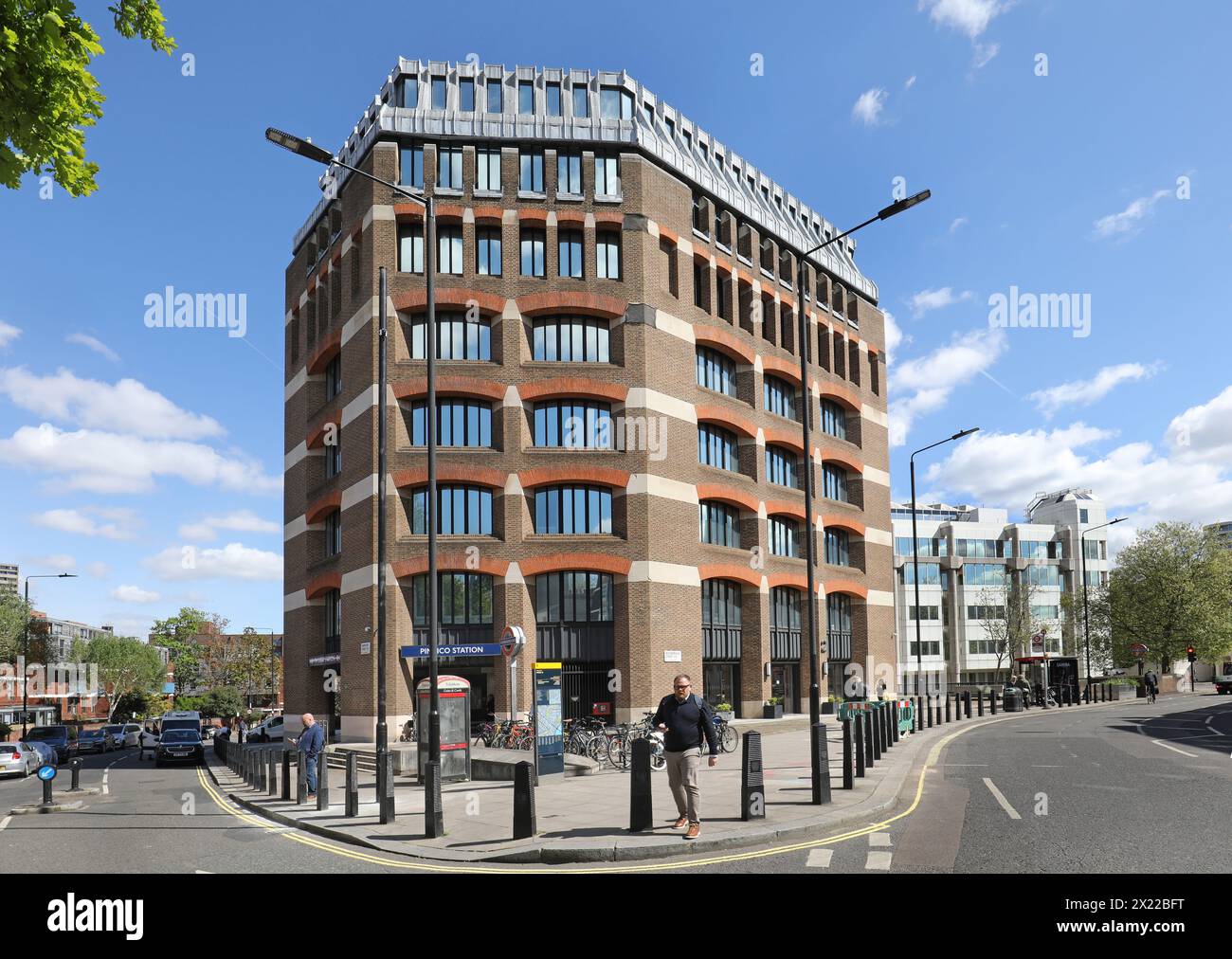 Entrance underground tube station london hi-res stock photography and ...