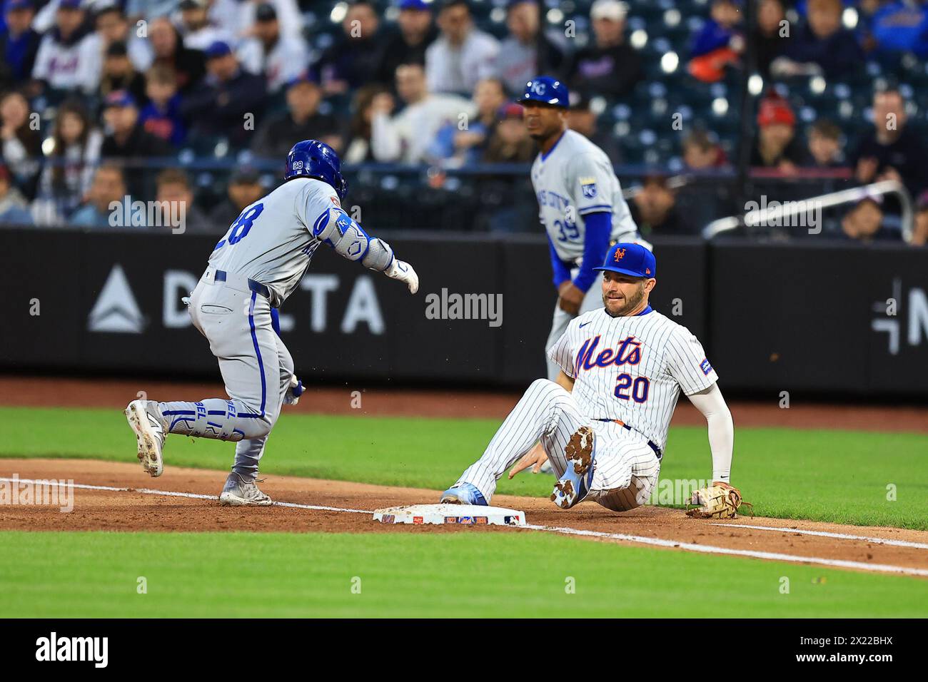 New York Mets 1B Pete Alonso #20 gets knockdown by Kansas City Royals ...
