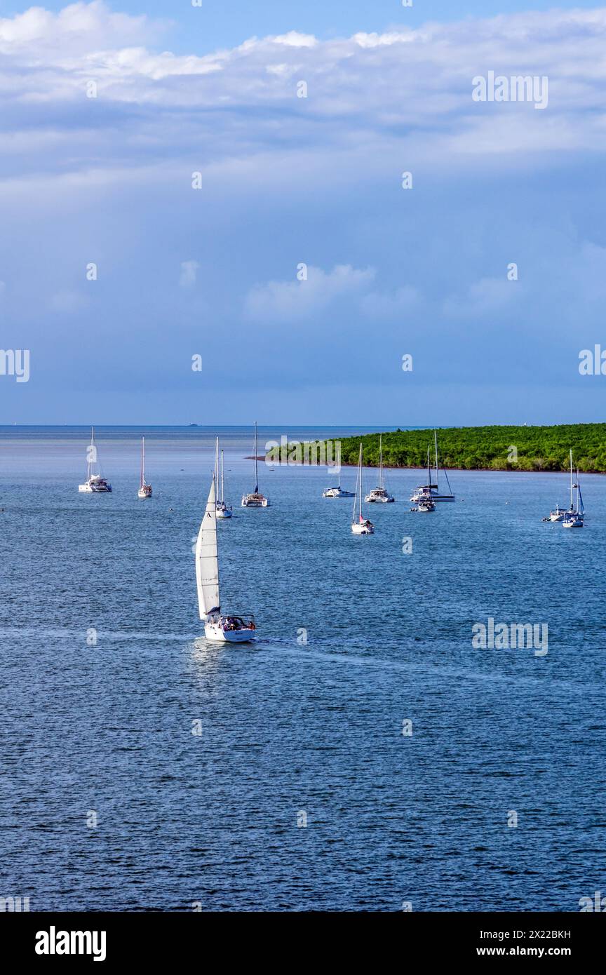 Views of the city of Cairns in the tropical north of the Australian ...