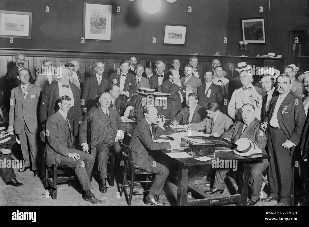 Standing between tables hi-res stock photography and images - Alamy