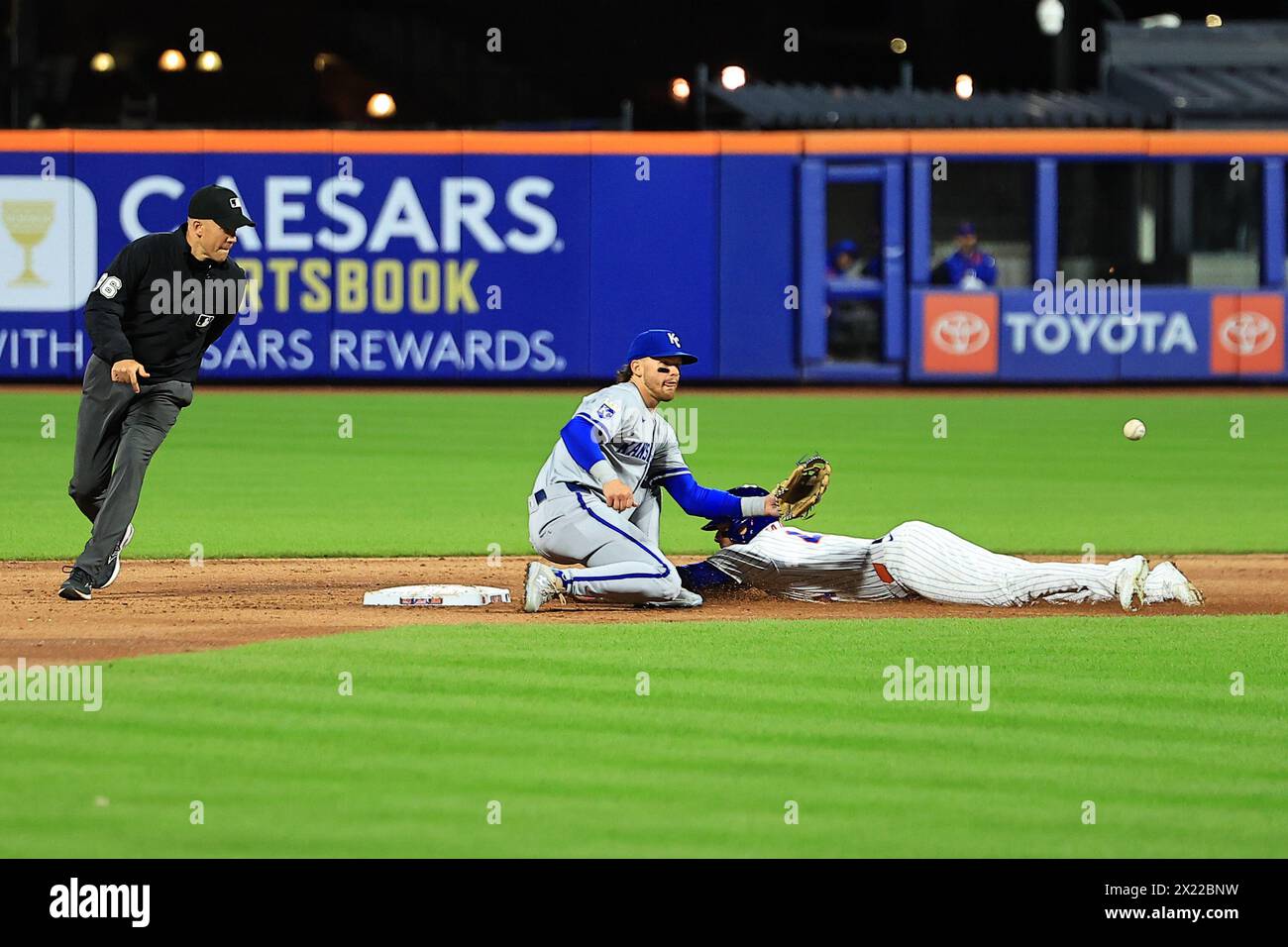 New York Mets Harrison Bader #44 steals 2B during the third inning of ...
