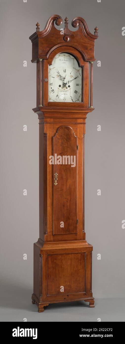 American grandfather clock hi-res stock photography and images - Alamy