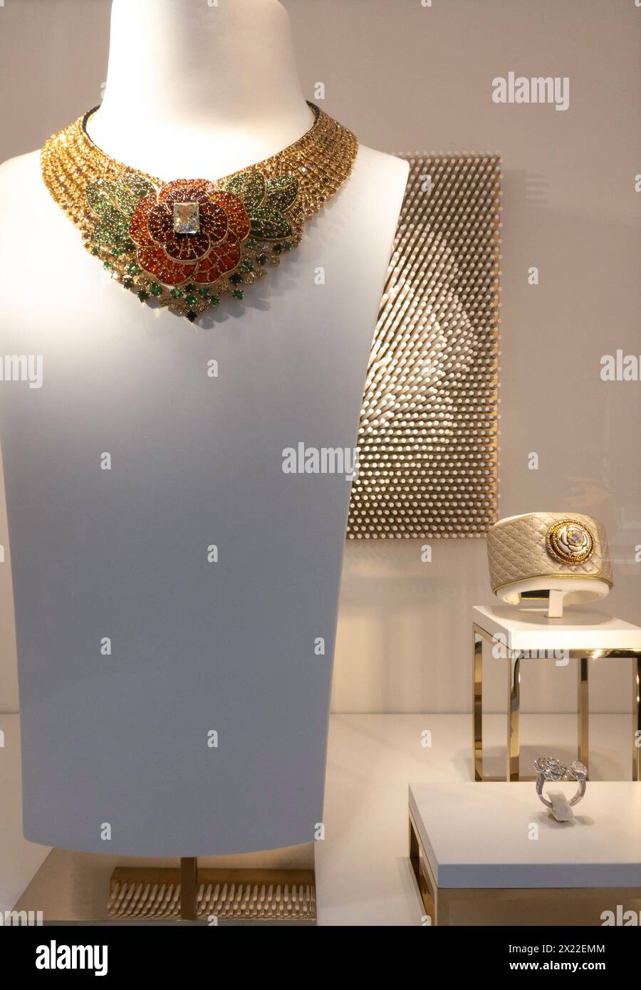 Chanel high-jewelry flagship store is located at 730 Fifth Avenue in ...