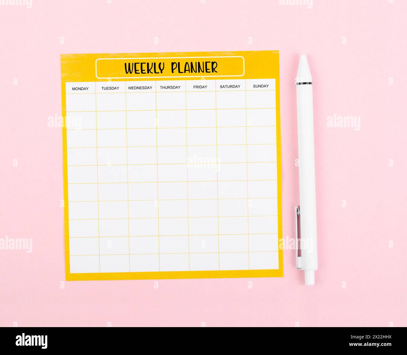 Blank weekly plan notice block on pink color background. Empty schedule ...