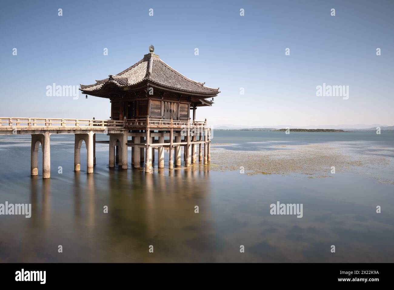 Ukimido temple, flying temple, Mangetsu-ji Temple, Honkatata, Otsu ...