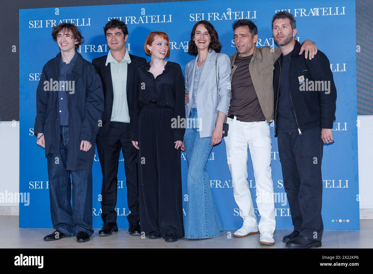 News - Photocall Sei Fratelli Mati Galey, Riccardo Scamarcio, Claire ...