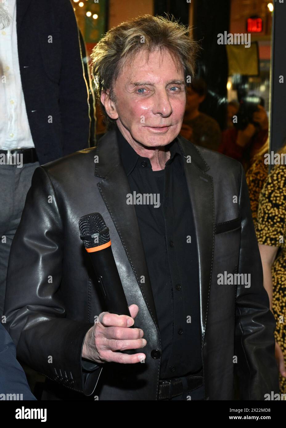 Photo by: NDZ/STAR MAX/IPx 2024 4/18/24 Barry Manilow unveils a window ...