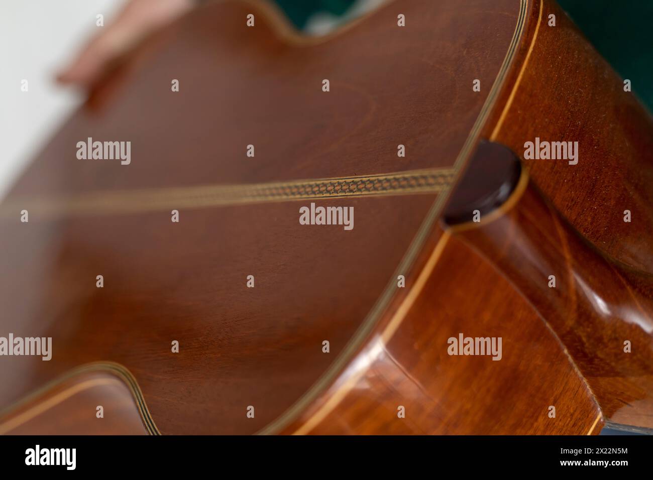 Manufacturing musical instruments hi-res stock photography and images ...