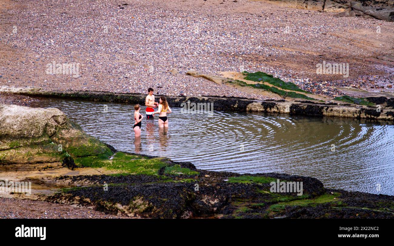 Young people having a good time at the open air swimming pool in St ...