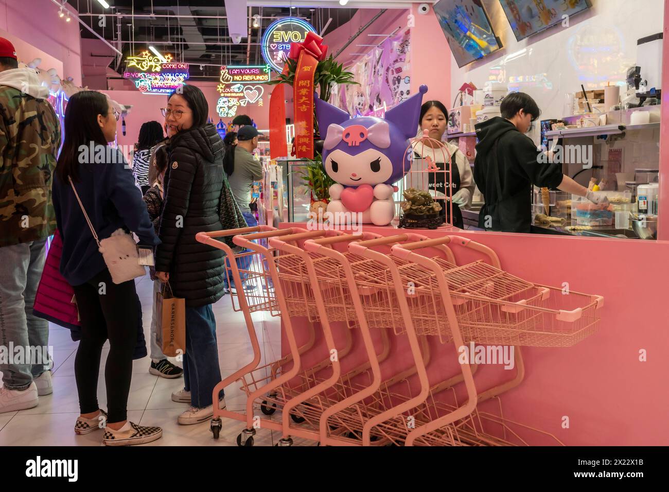 Clawmachines hi-res stock photography and images - Alamy